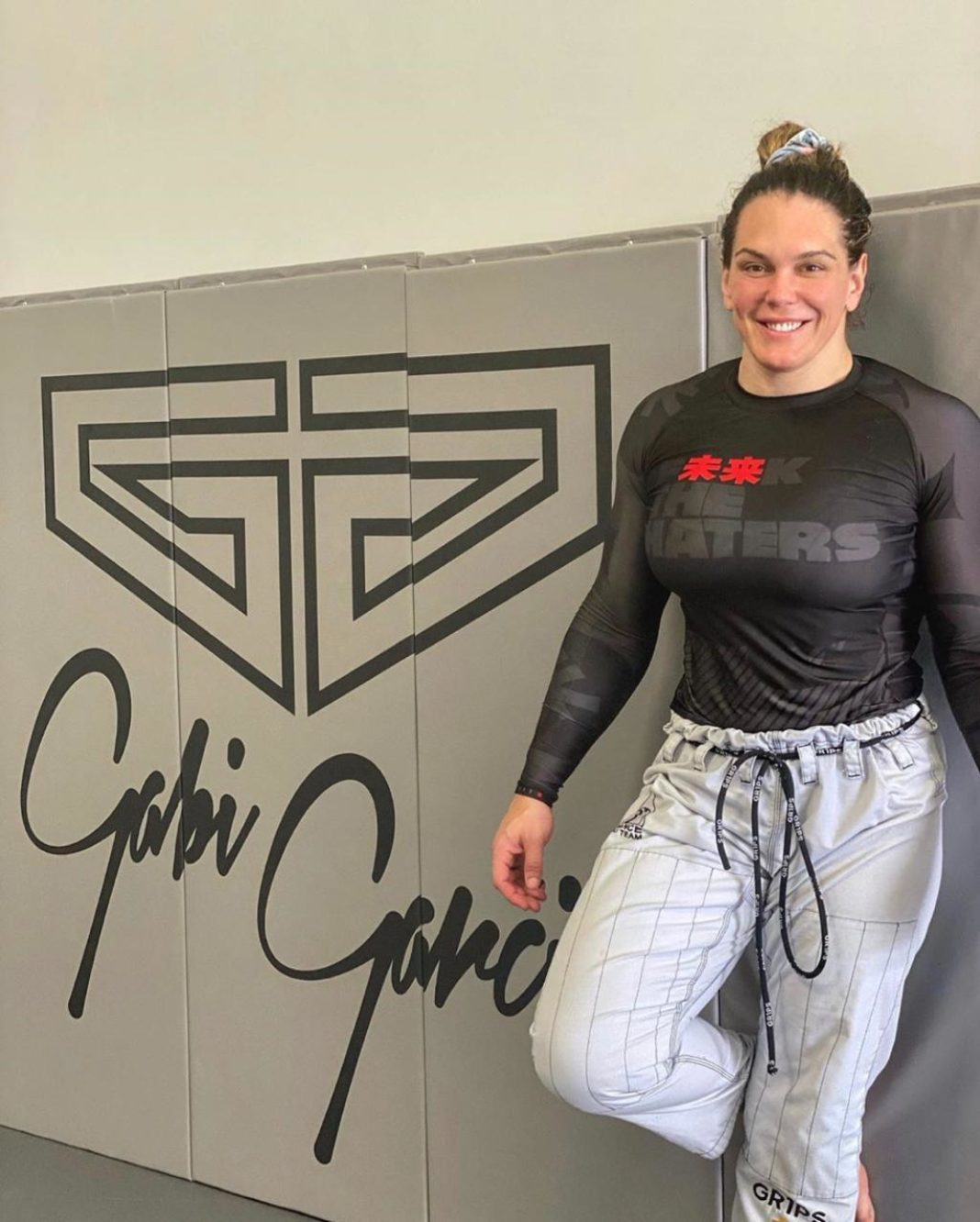 Após dificuldades, Gabi Garcia diz que chega motivada para lutar no BJJ ...