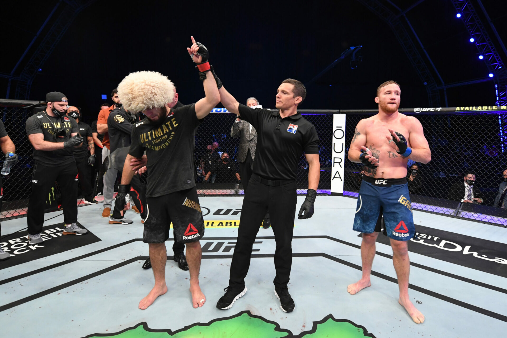 Vídeo: o triângulo que consolidou Khabib Nurmagomedov no hall dos ...