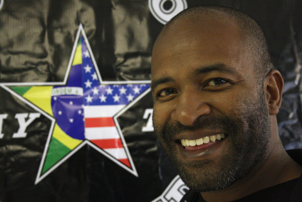 Rafael Cordeiro traz detalhes e análise da superluta entre Mike Tyson e ...